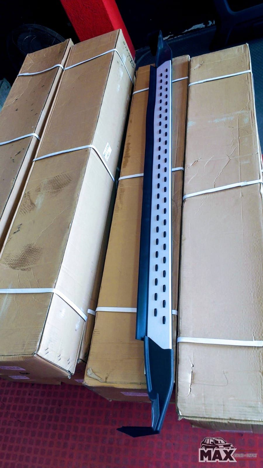 Estribos universales para camionetas Pick-up - Accesorios MAX