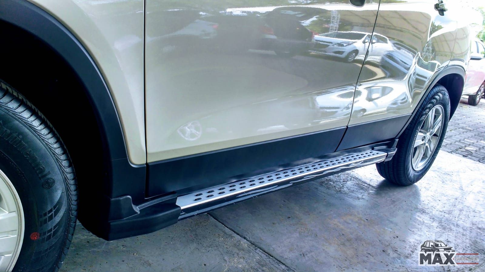 Estribos universales para camionetas Pick-up - Accesorios MAX