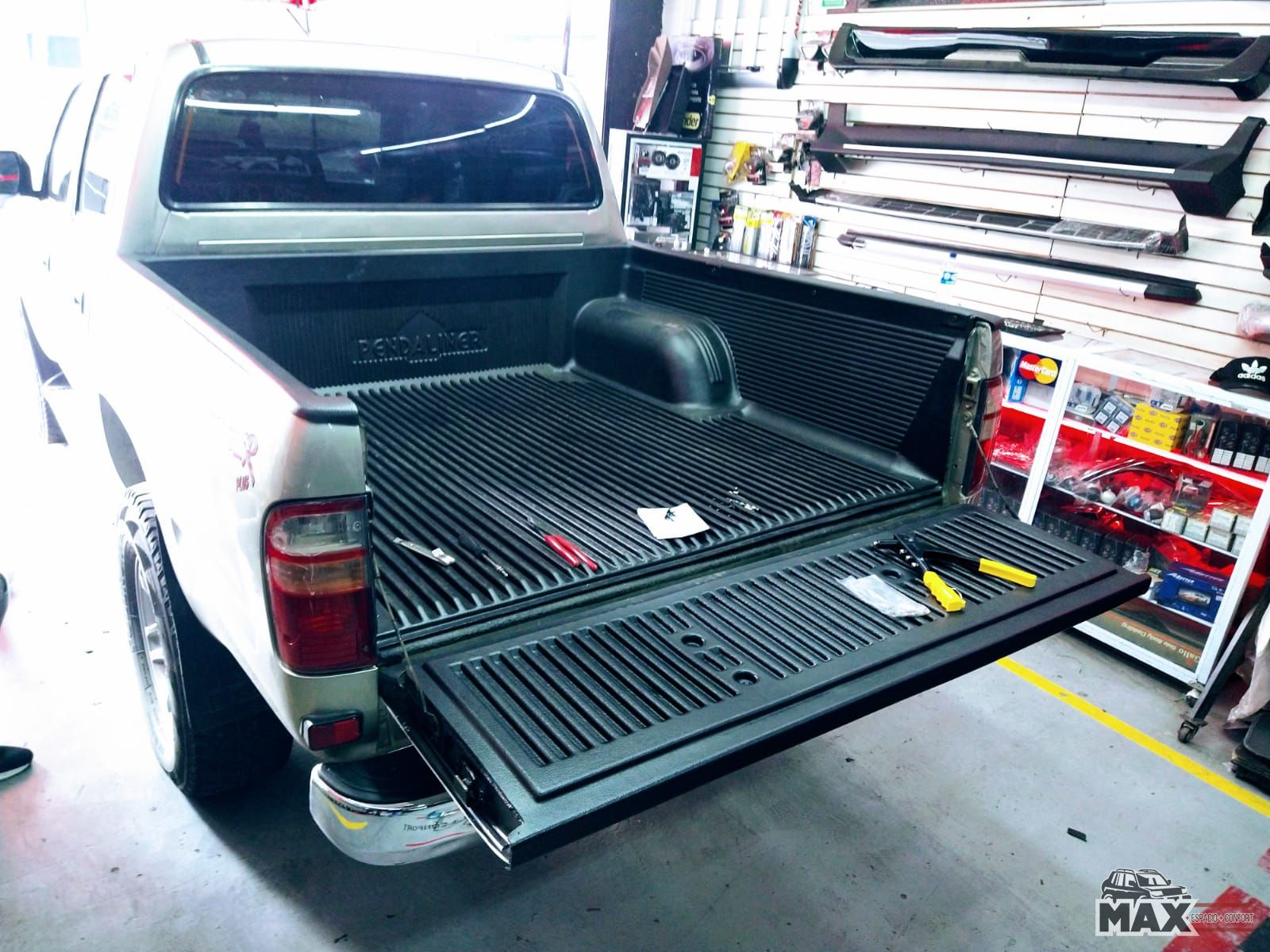 Duraliner original para Toyota Hi Rider - Accesorios MAX